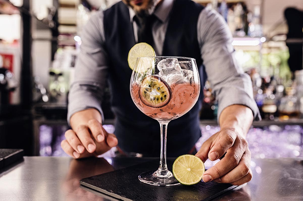De wereld rond met de beste gin tonics op International Gin & Tonic Day ...