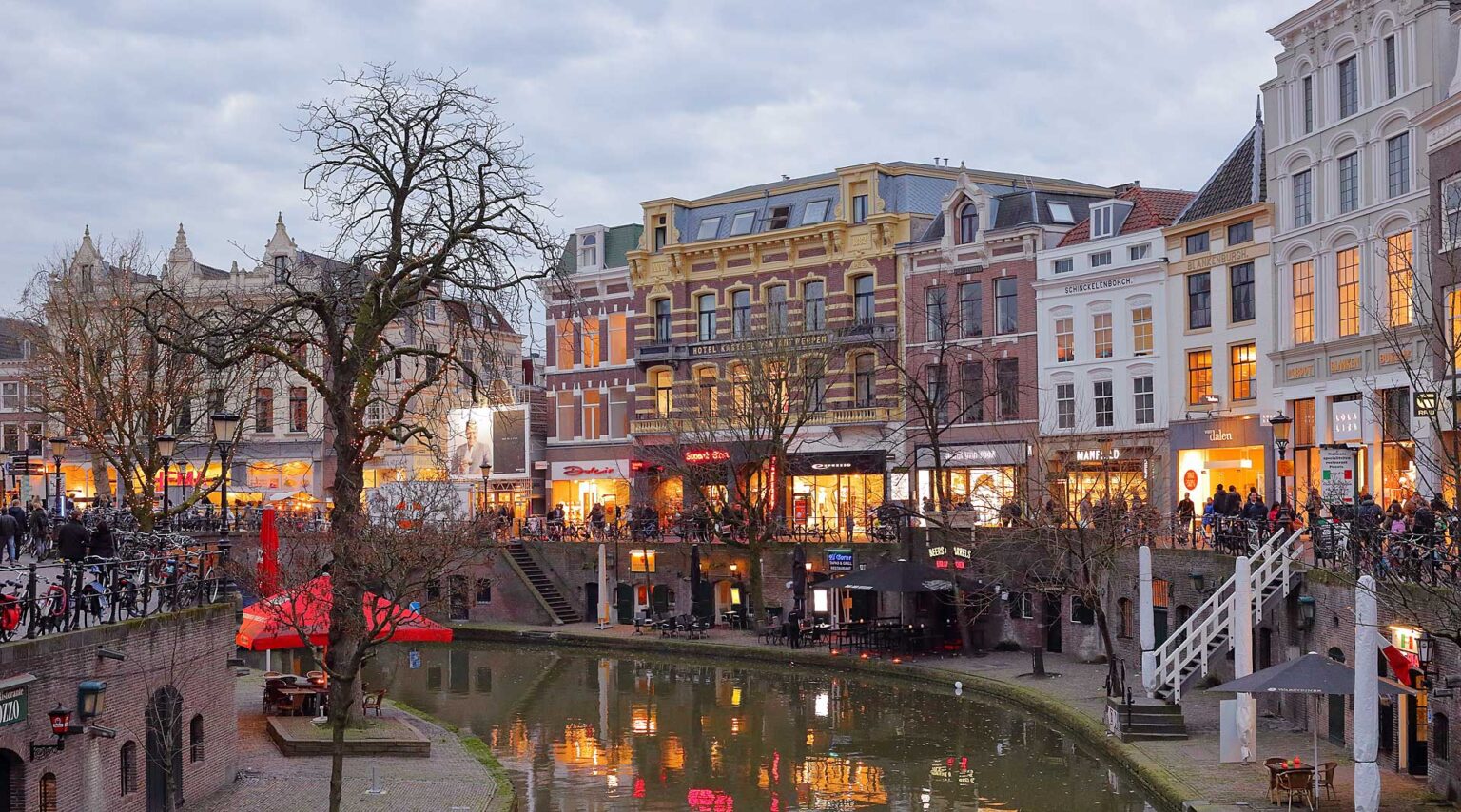 Uit eten bij De Markt in Utrecht | HOTSPOT | WAT ZIJ ZEGT